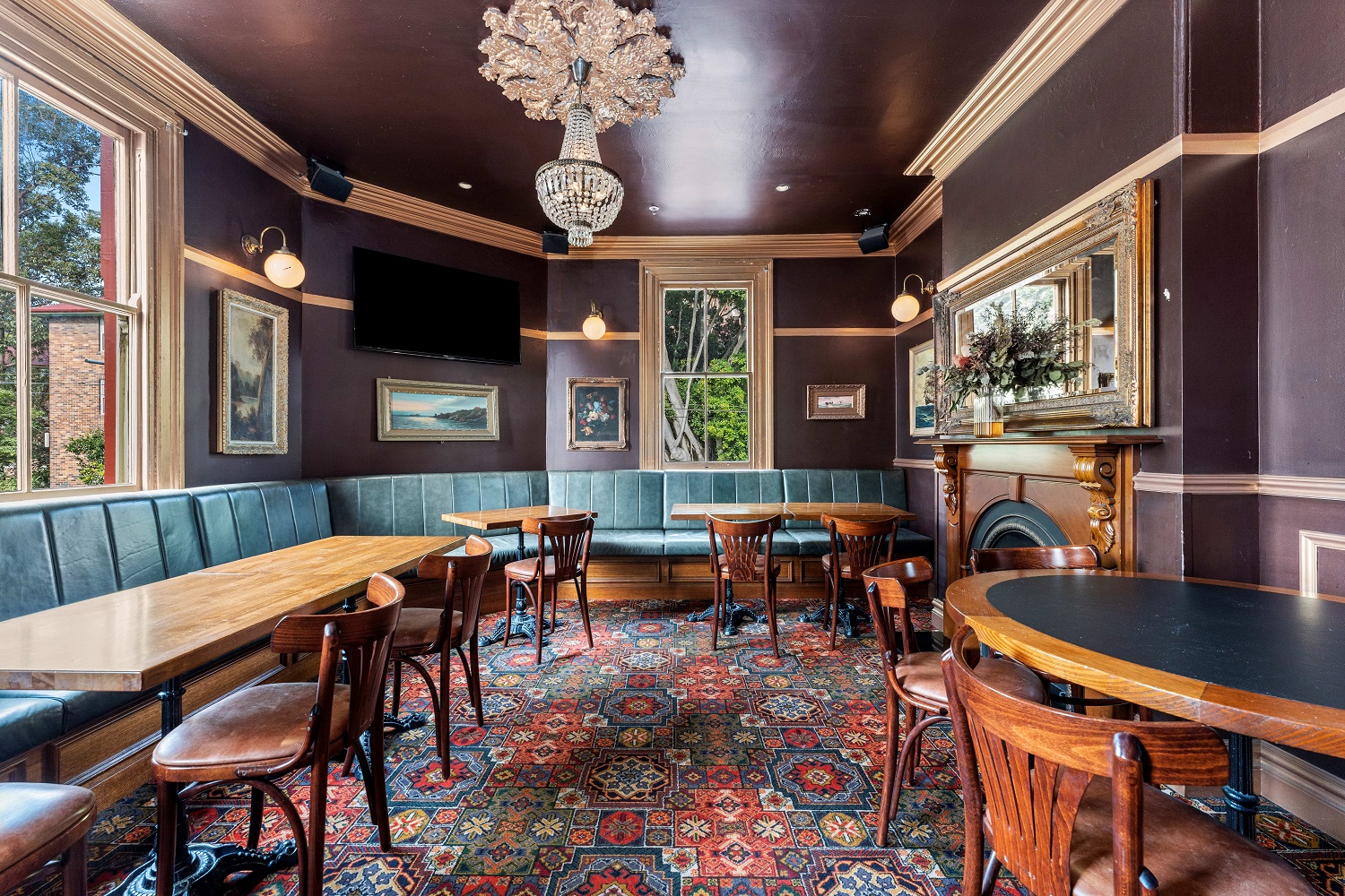 Hargreaves family list famed Shakespeare Hotel after 45 years - AccomNews
