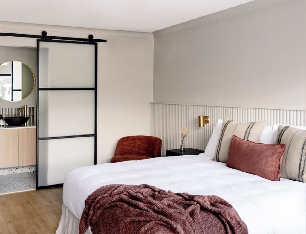 Motel Caloundra aims to be Sunshine Coast’s first net-zero energy hotel ...