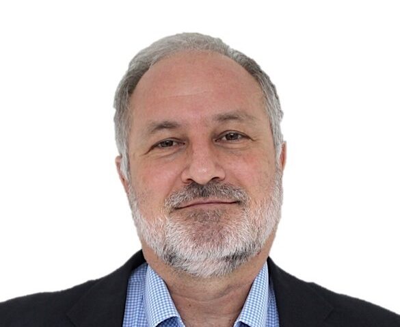 Robert Hecker honoured with HICAP Lifetime Achievement Award - AccomNews